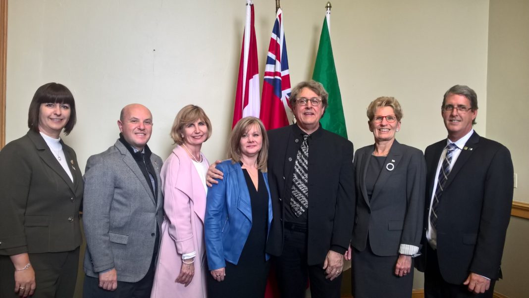 « Notre Place » devient l’hymne officiel des Franco-Ontariens! | Le ...