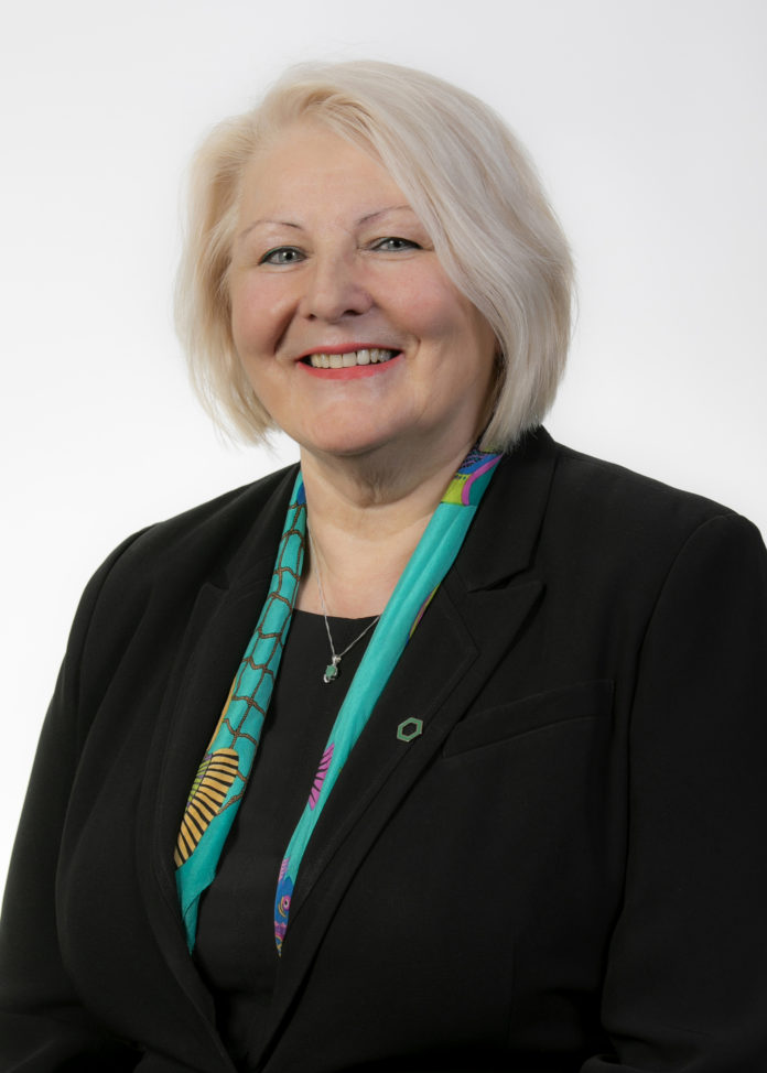 Francine Côté est élue présidente de la Caisse Desjardins Ontario | Le ...